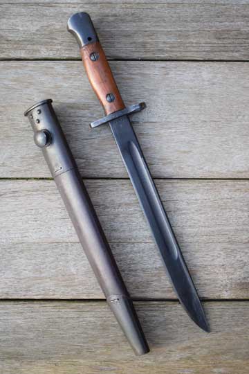 Australia: Australian M 1943 Mk1 Owen SMG bayonet. WWII era. (ABCN407 ...